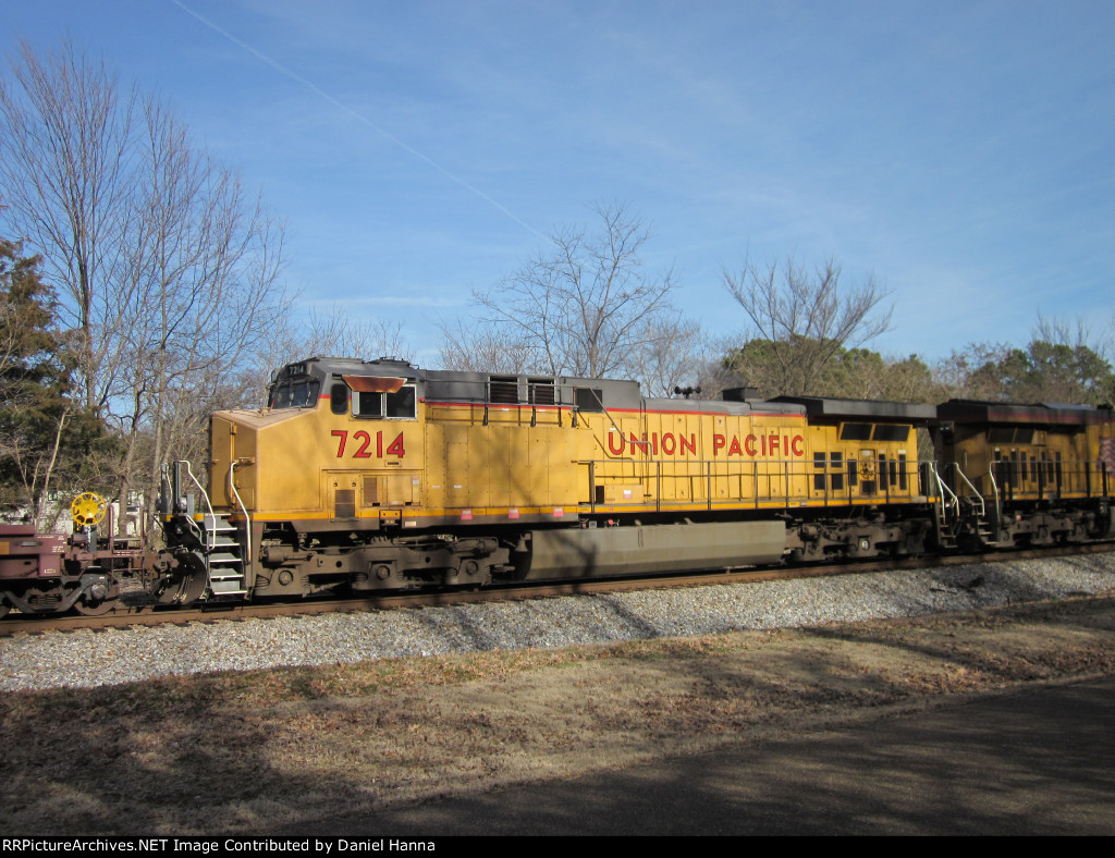 UP AC44CW trails on NS 22N